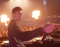 How to Hire MIKE WILLIAMS - Booking Electronic Music - Corporate Event ...